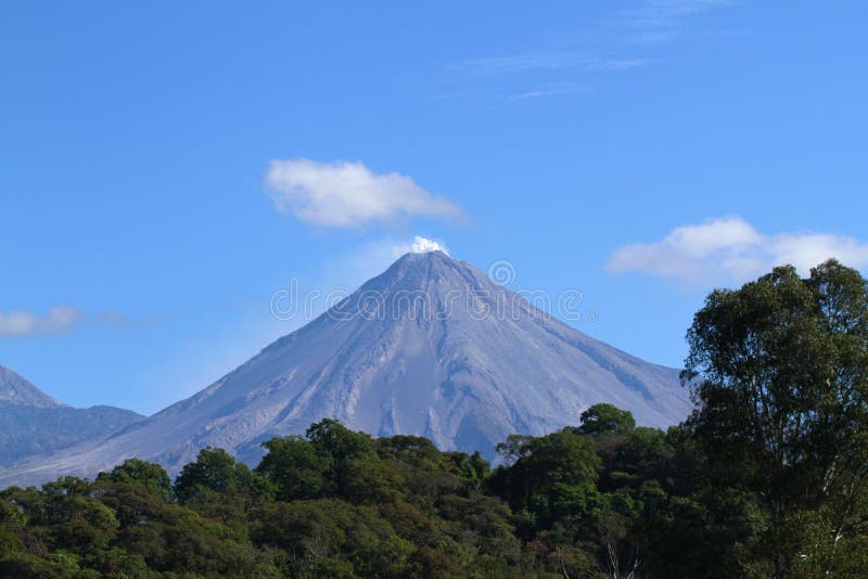Volcan de Colima, México foto de archivo. Imagen de caldera - 82232368