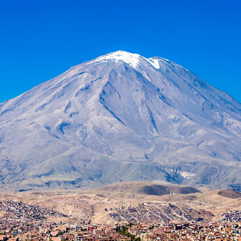 Volcan de Misti image stock. Image of horizontal, volcan - 127732899