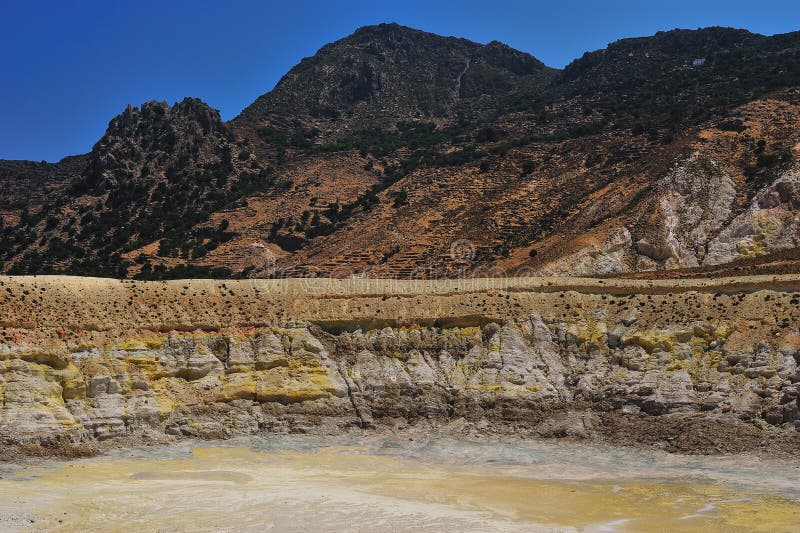 Volcan de Nisyros photo stock. Image du lune, rocheux - 15784968
