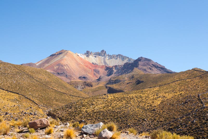 Volcan De Tunupa De Point De Vue De Chatahuana Photo stock - Image du ...