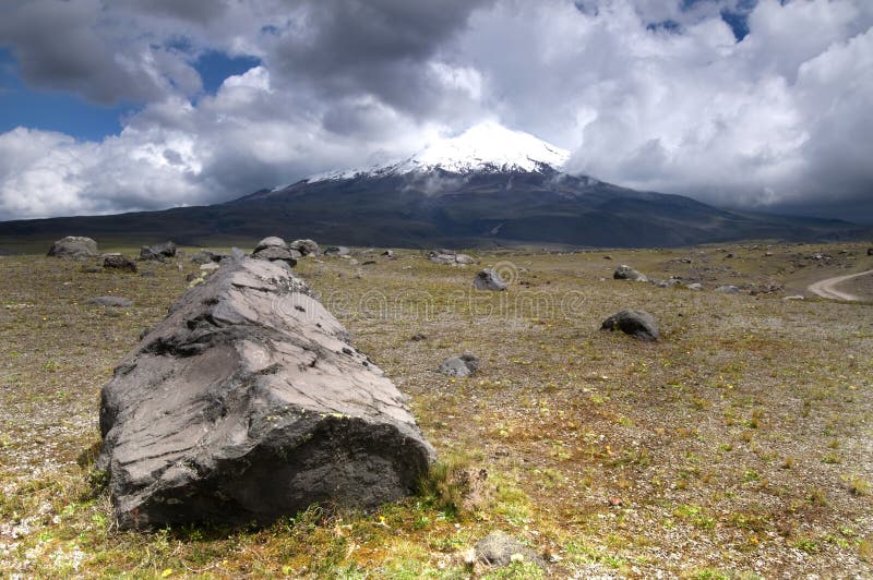 Inactive Volcano stock image. Image of gunung, independent - 4992395