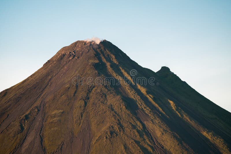 Volcano of Arenal stock photo. Image of hidden, volcano - 91695906