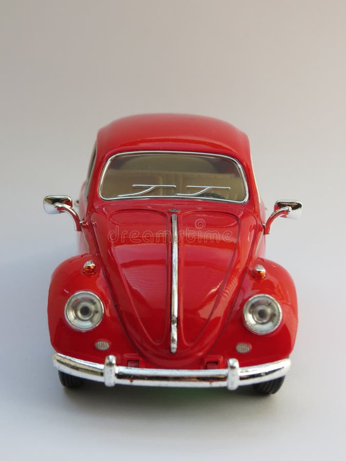 Volkswagen Beetle rojo foto editorial. Imagen de rueda - 118279591