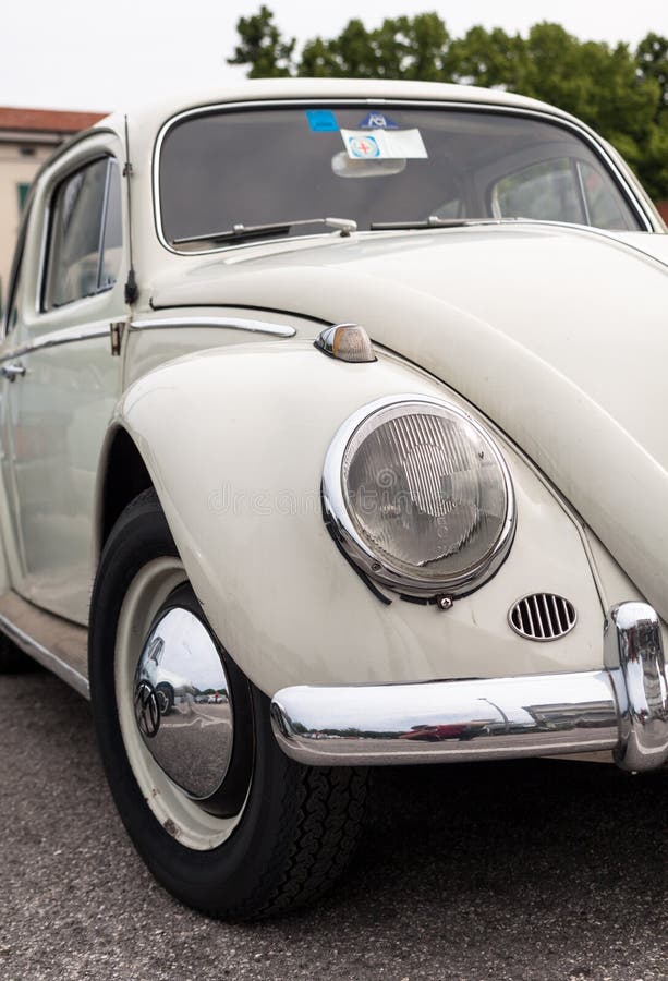 Volkswagen Beetle editorial photography. Image of beetle - 72704012