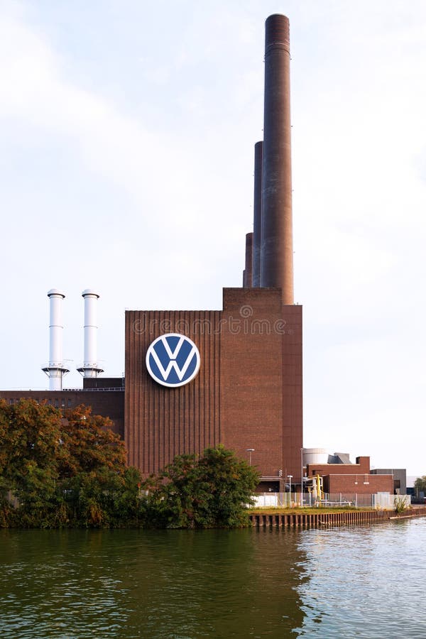 Volkswagen factory editorial stock image. Image of assembling - 24929724