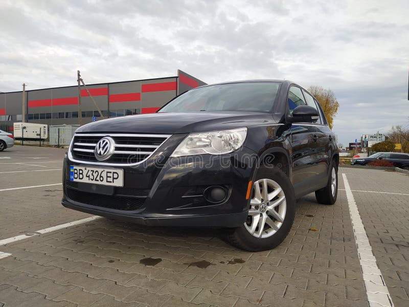 Volkswagen Tiguan front editorial image. Image of charger - 264653200