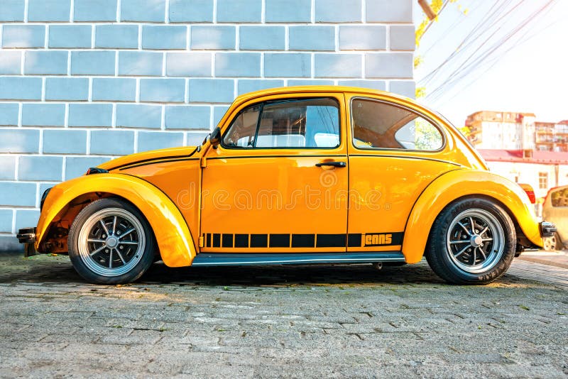 Volkswagen Type 1 Beetle Side View, Known Some Locally As a Kafer ... Volkswagen Type 1 Beetle Side View, Known Some Locally As a Kafer ...