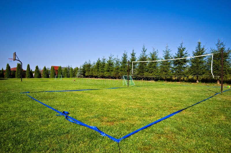 Volleyballfeld stockfoto. Bild von schroff, draussen - 41782656