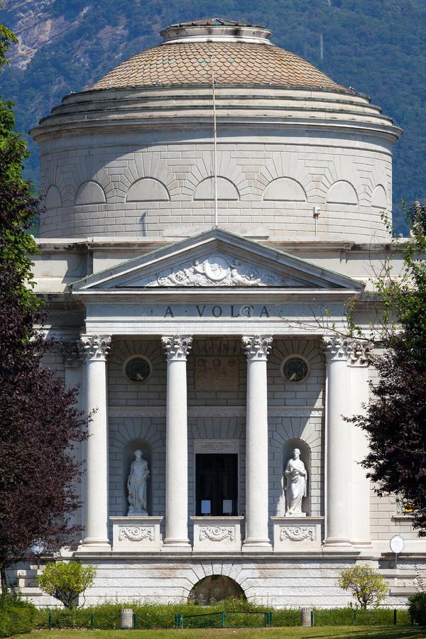 Volta Temple in Como, Italy Stock Photo - Image of stone, architecture ...