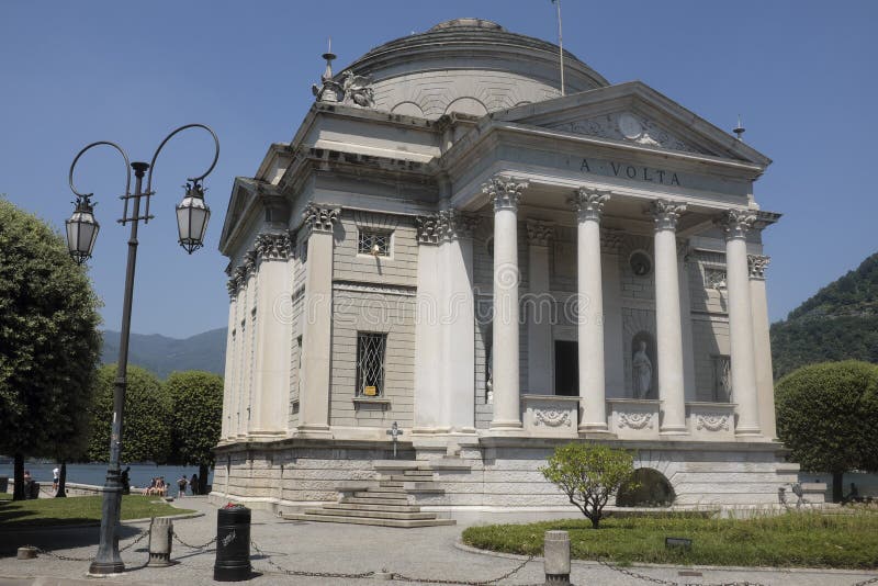 Volta Temple in Como,Lake Como. Editorial Photography - Image of italy ...