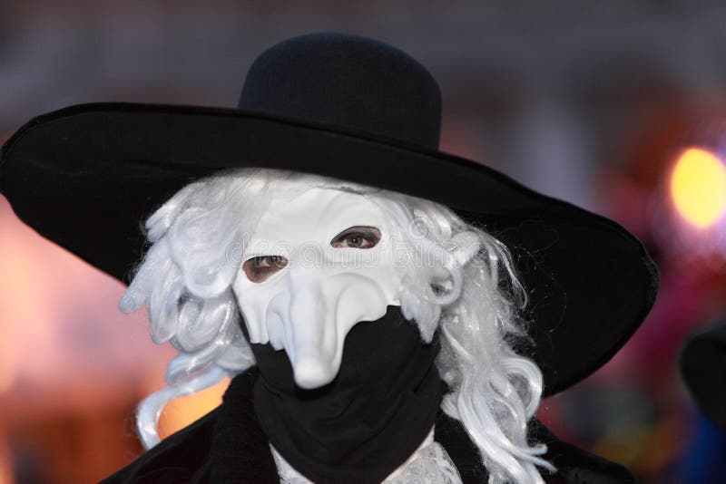 Volto mask editorial image. Image of night, portrait - 21522610