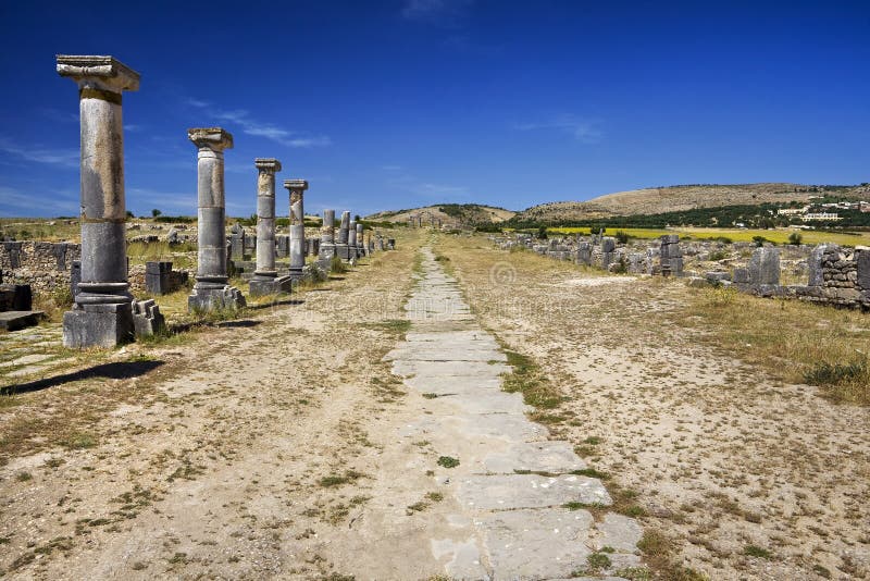 Decumanus Maximus Street in Timgad Stock Photo - Image of marble ...