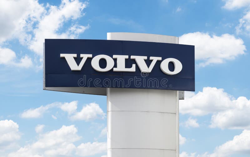 Volvo Outdoor Pole Billboard Editorial Image - Image of volvo, building ...