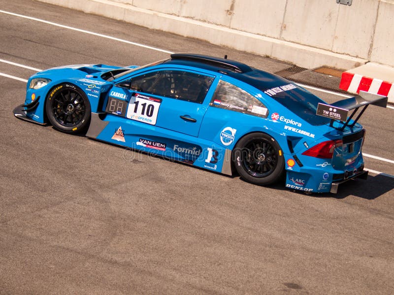 Volvo S60 race car editorial image. Image of cars, track - 38479870