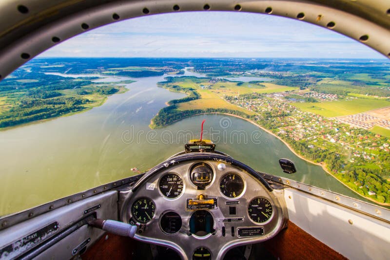 Voo em um planador foto de stock. Imagem de planador - 64737490