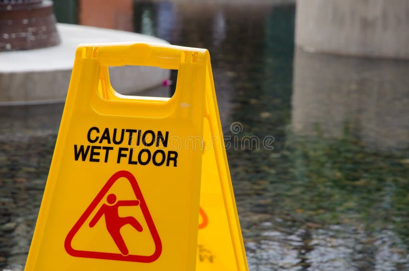 Natte verf bij drempel stock afbeelding. Image of zorgvuldig - 19699957