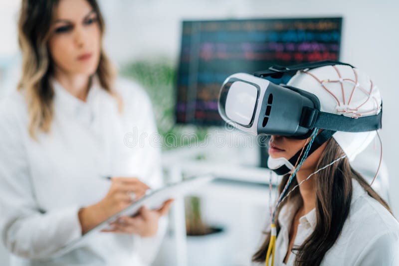VR EEG stock photo. Image of futuristic, analyzing, clinic - 211255762