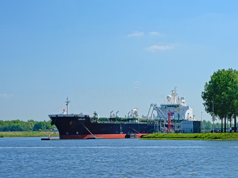 Vrachtschip Voor De Silobouw Wordt Vastgelegd in Stavanger Dat ...