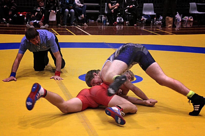 Vrijworstelen Wedstrijd redactionele fotografie. Image of amerikaans ...