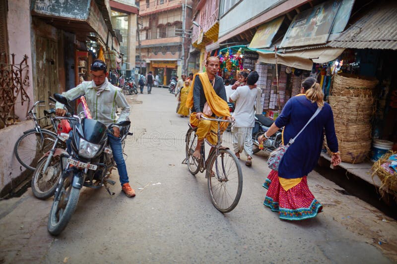 Vrindavan, 22 October 2016: People on the Street, daily Life Scene, in ...