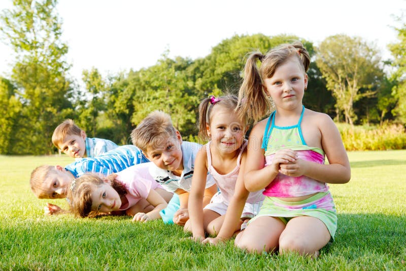 Vrolijke kleuters stock foto. Image of voorschoolster - 17502828