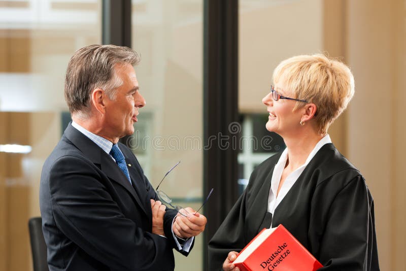 Vrouwelijke Advocaat Met Duitse Burgerlijke Code Stock Foto - Image of ...