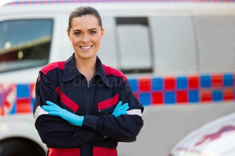 Paramedicus Die Lifepack Dragen Stock Afbeelding - Image of paramedisch ...