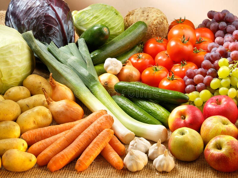 Vruchten en groenten stock foto. Image of komkommers - 32004466