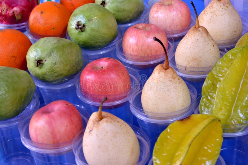 Vruchtensappen het maken stock foto. Image of markt, stijl - 49818454