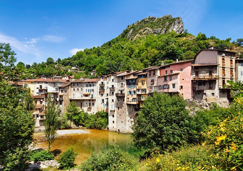 Pont-en-Royans Dans Le Vercors Photo stock - Image du célèbre, ville ...
