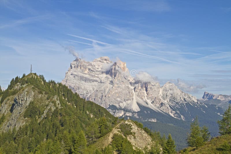 Vue de rite de Monte image stock. Image du dolomites - 21991385