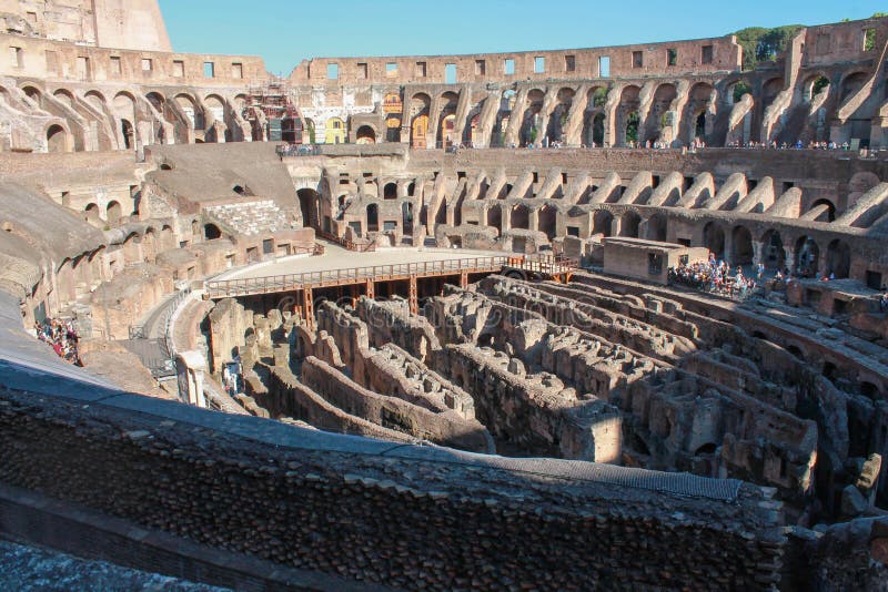 Vue du Colisé photo stock. Image du colisé, italie, rome - 111617560
