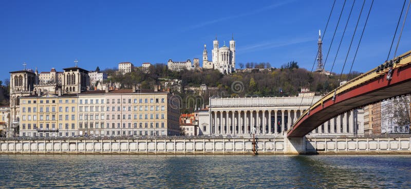Vue Panoramique De Fleuve De Lyon Et De Saone Image stock - Image du ...