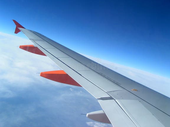 Vuelo foto de archivo. Imagen de nubes, aire, maravillosamente - 3102846