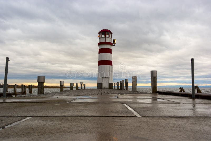 Vuurtoren Bij Meer Neusiedl Stock Afbeelding - Image of kust, vuurtoren ...