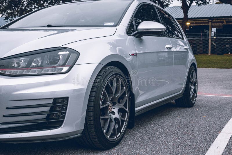 Vw Golf GTI 2018 editorial image. Image of skyline, dumbo - 169812415