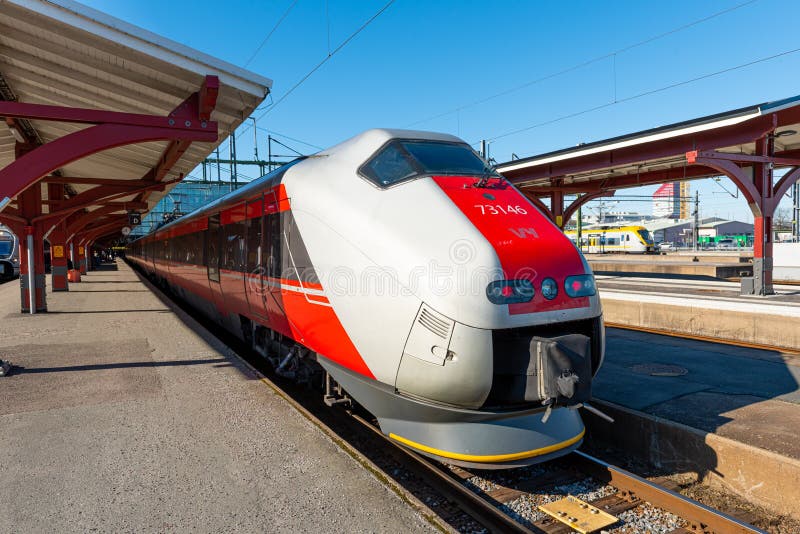 VY Train Arriving Gothenburg Central Station.. Editorial Photo - Image ...