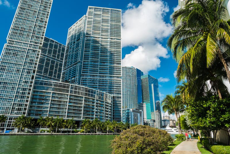 Budynki Miami zdjęcie stock. Obraz złożonej z architektury - 14062096