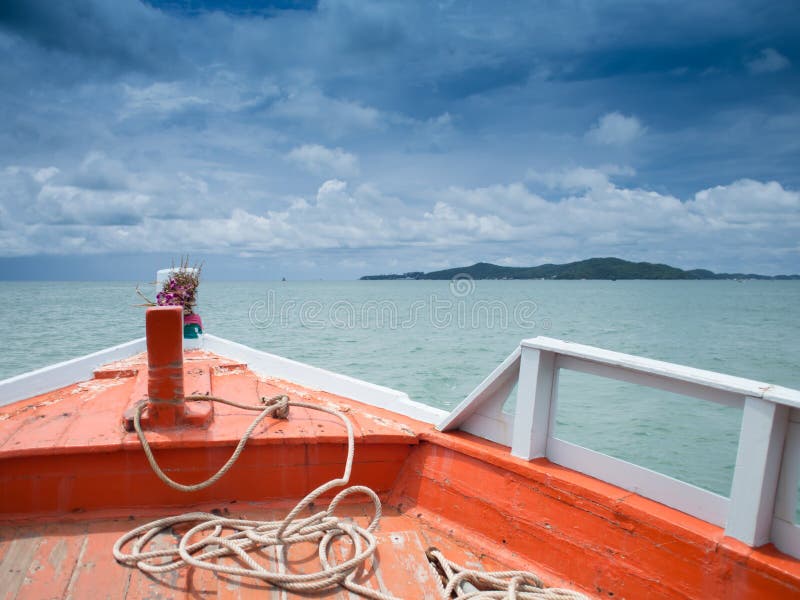 W czasie burzy nad morzem obraz stock. Obraz złożonej z dzień - 123278655