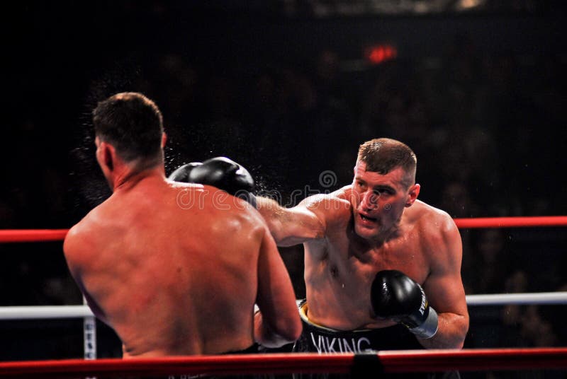 Wach Catches Fields Heavyweight Boxing Editorial Stock Photo - Image of ...