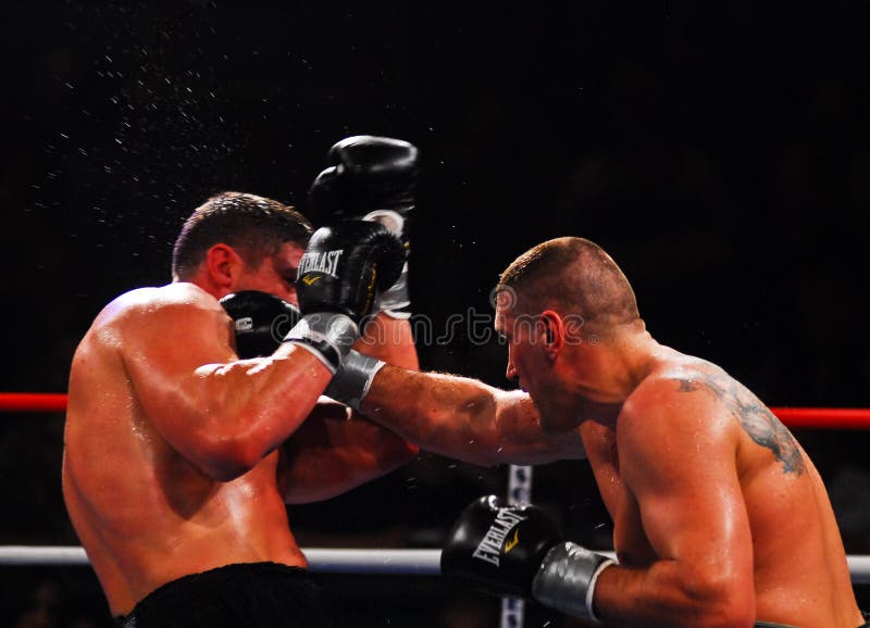 Wach Catches Fields Heavyweight Boxing Editorial Image - Image of ...