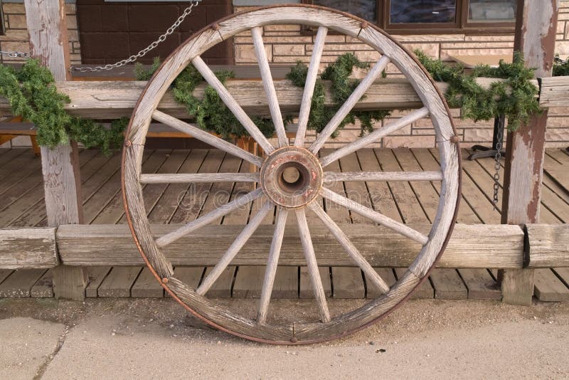 Wagon Wheel stock image. Image of metal, inviting, vintage - 12320397