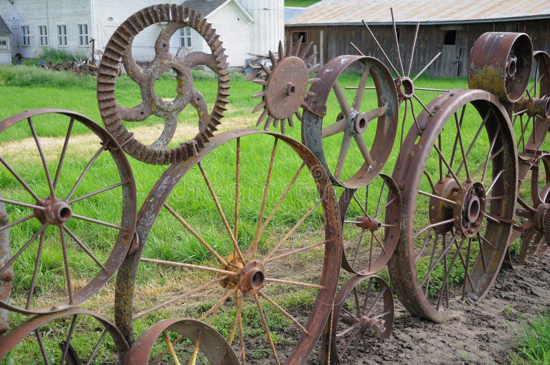 Wheel fence in dahmen barn stock image. Image of rusty - 16666089