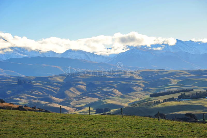 Waitaki Valley Mountains in New Zealand Stock Image - Image of distant ...