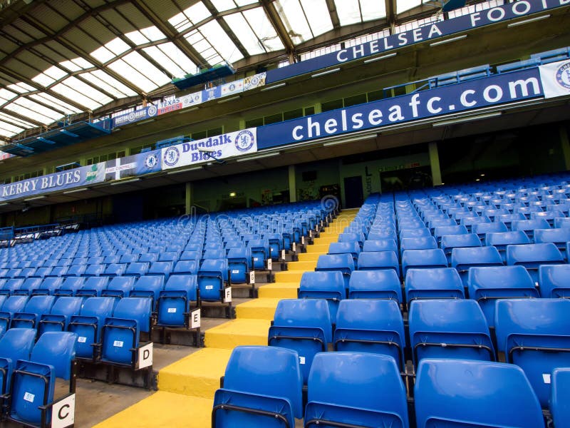 Waiting for next match editorial photography. Image of team - 22929317