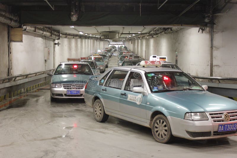 The waiting queue editorial photography. Image of queue - 44686162