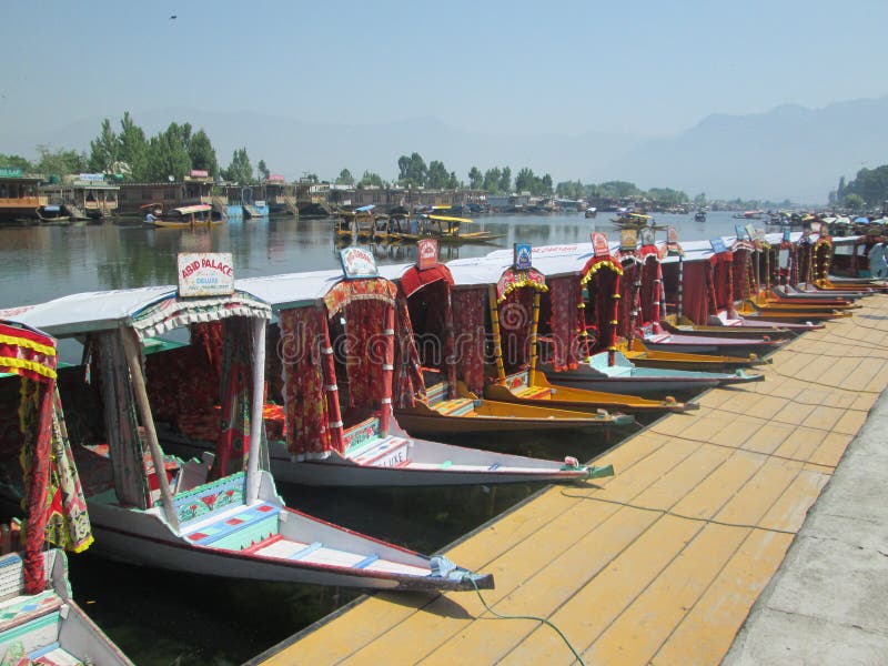 Waiting in Vain... Boats editorial photo. Image of boats - 95658636