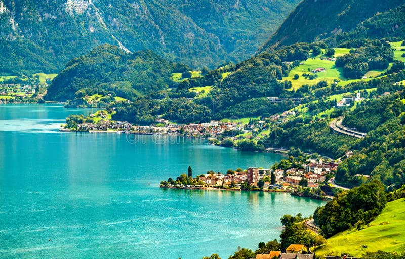 Walensee See in Der Schweiz Stockfoto - Bild von spitze, gras: 210635578