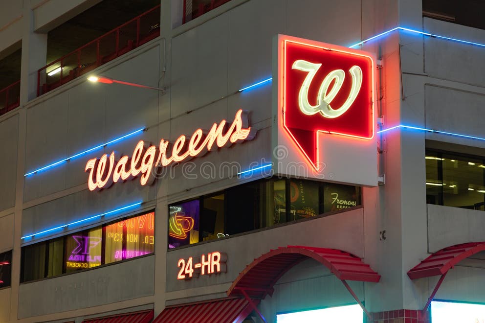 Walgreens at Night editorial image. Image of night, reflection - 272433745