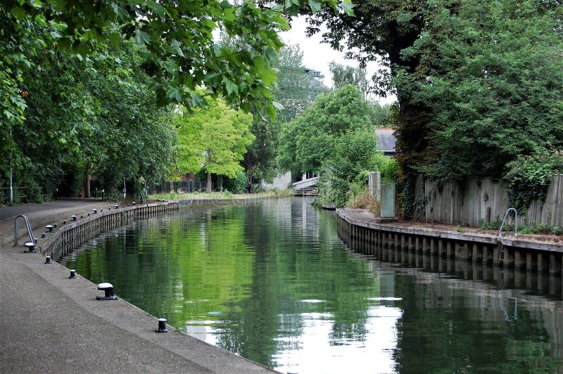 Walk Along the Thames in Reading Stock Image - Image of lush, evening ...